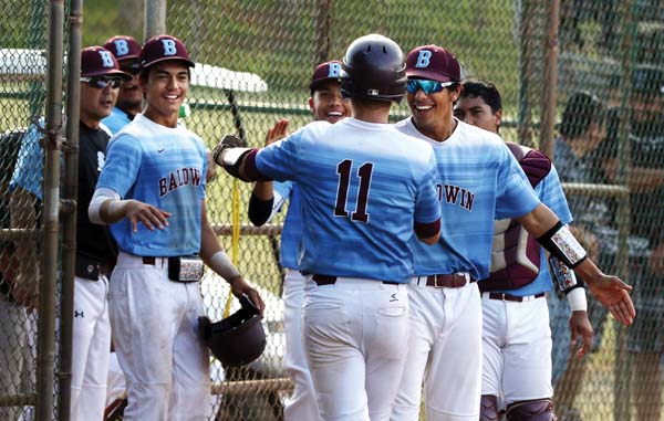 Bears secure MIL title | News, Sports, Jobs - Maui News